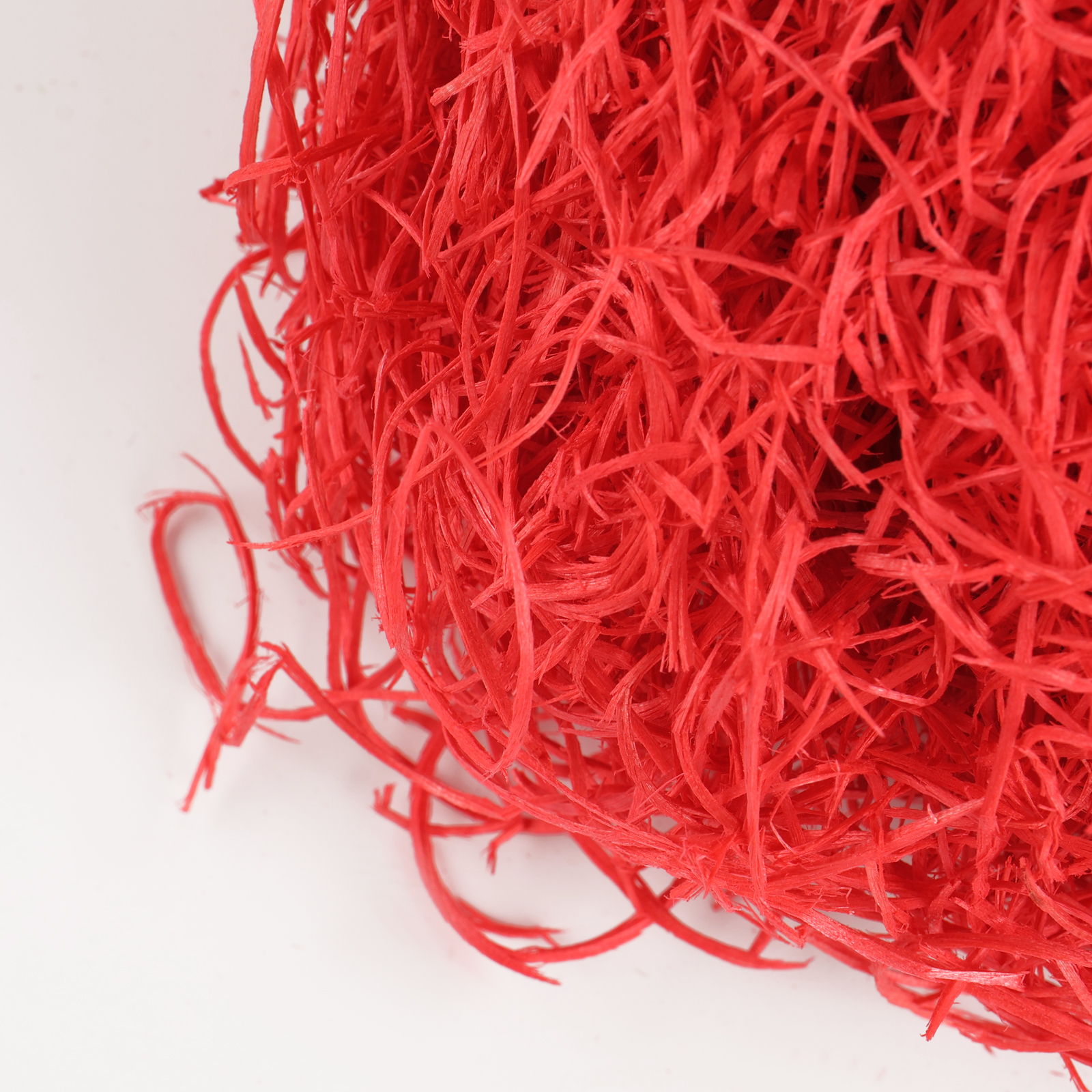 Наполнитель в коробку из сена 100 грамм, красный (10450059) - Купить по ...